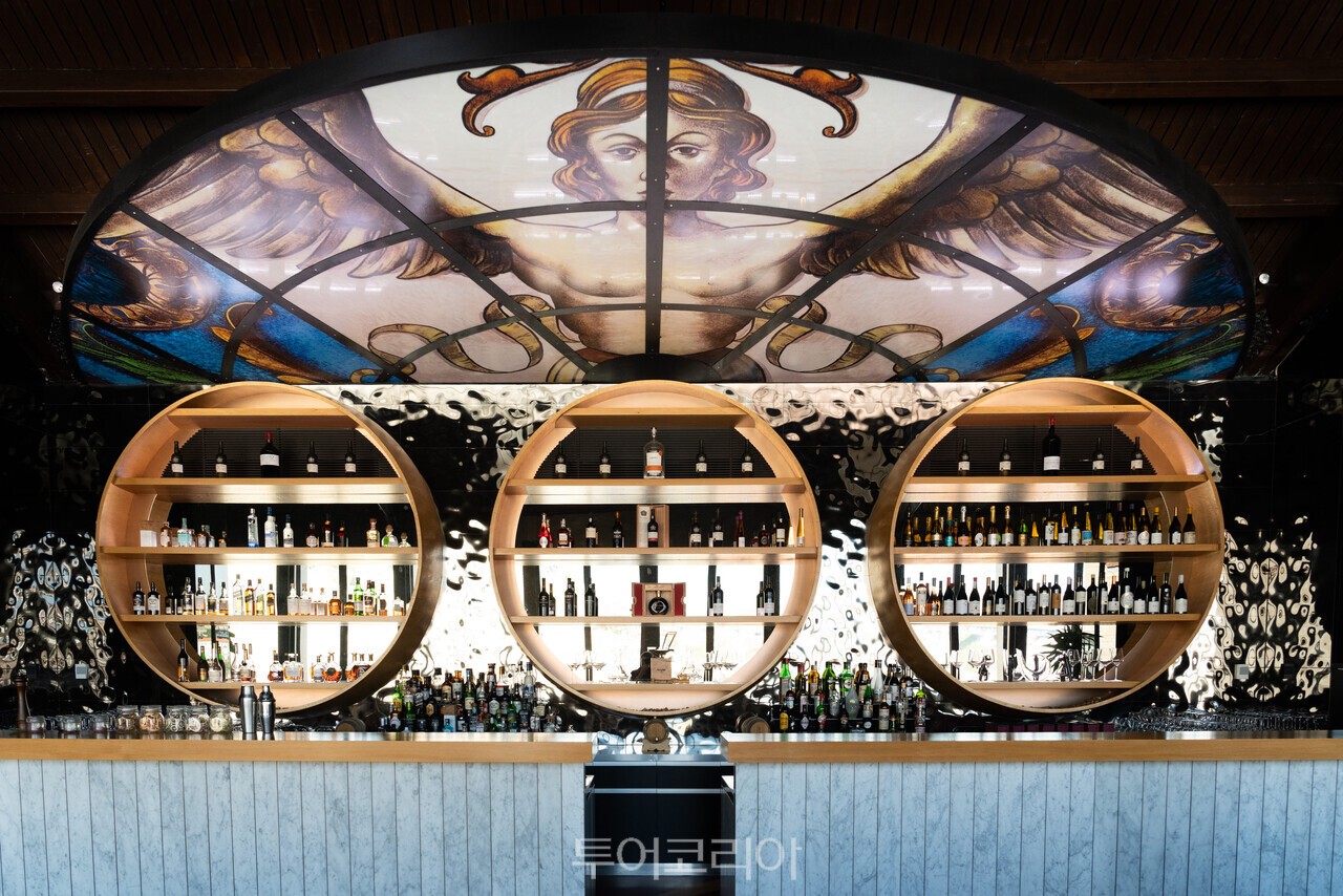 발렌타인데이, 눈이 멀 것같이 달콤한 마법 같은 순간을 '포르투 WOW에서'!